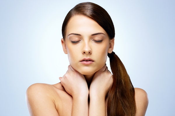 Comment soulager mes douleurs cervicales ? Mal au cou